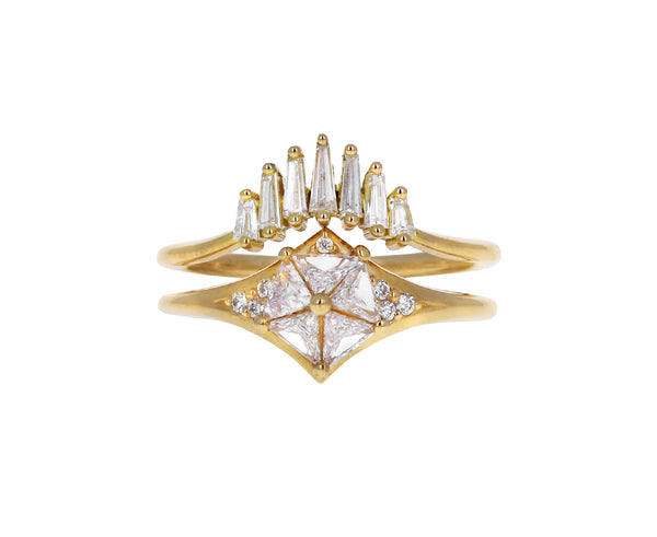 Triangle Pyramid Diamond Solitaire Ring